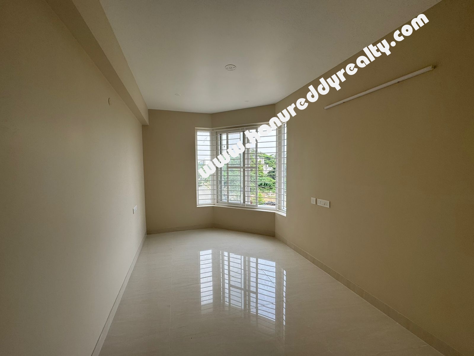 Premium Luxury River View Apartments at IAS / IPS Colony, Manapakkam ...